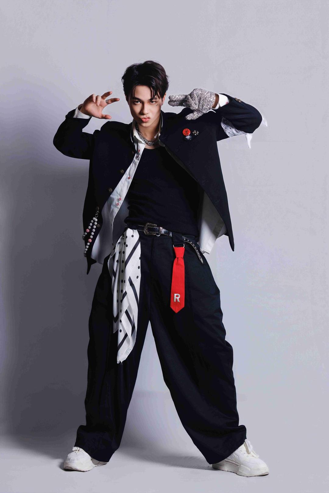 Bình chọn M-merging Faces 2025